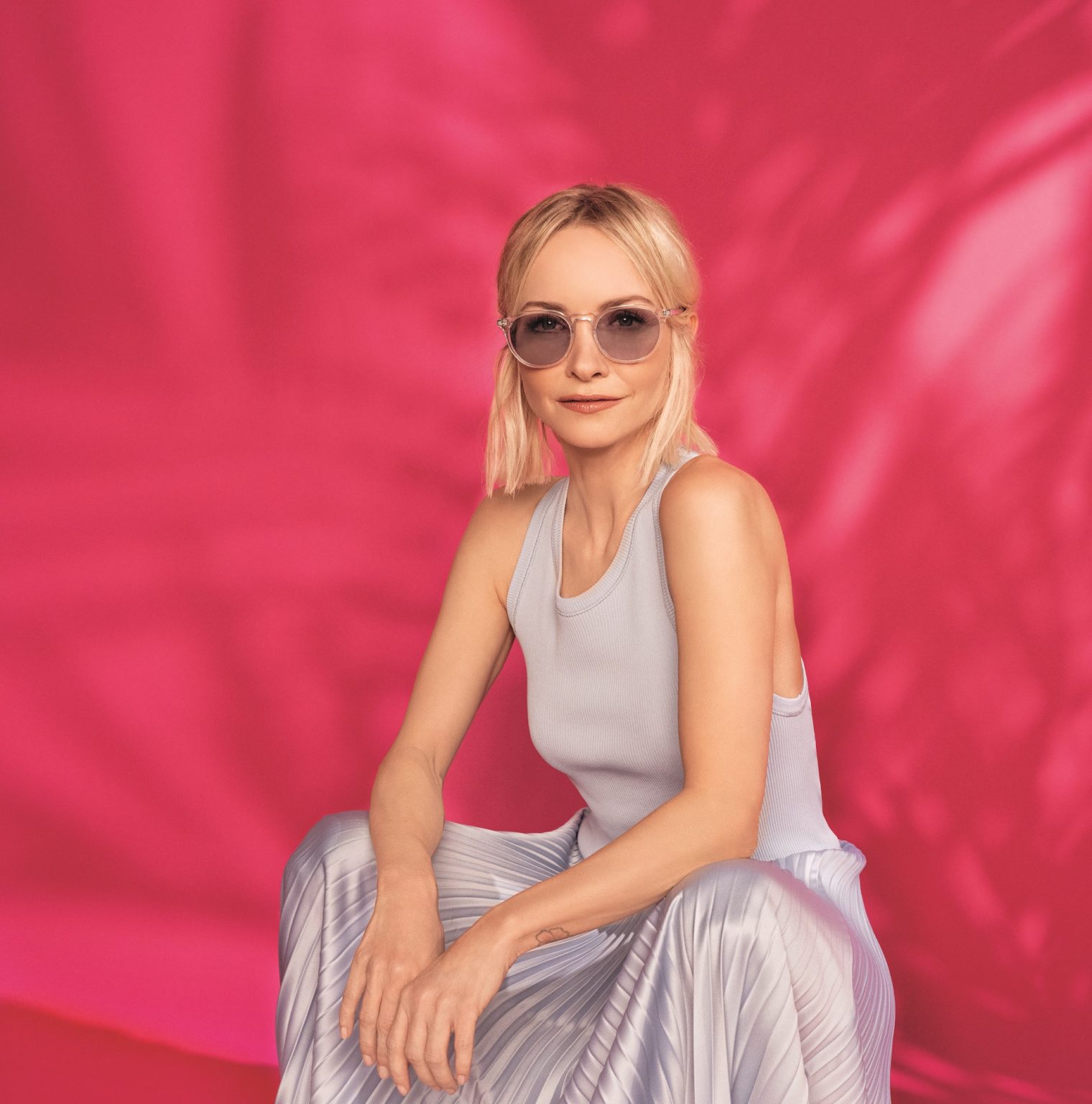 Short News // Mit einer Sonnenbrillenkollektion von eyes + more x Janin ...